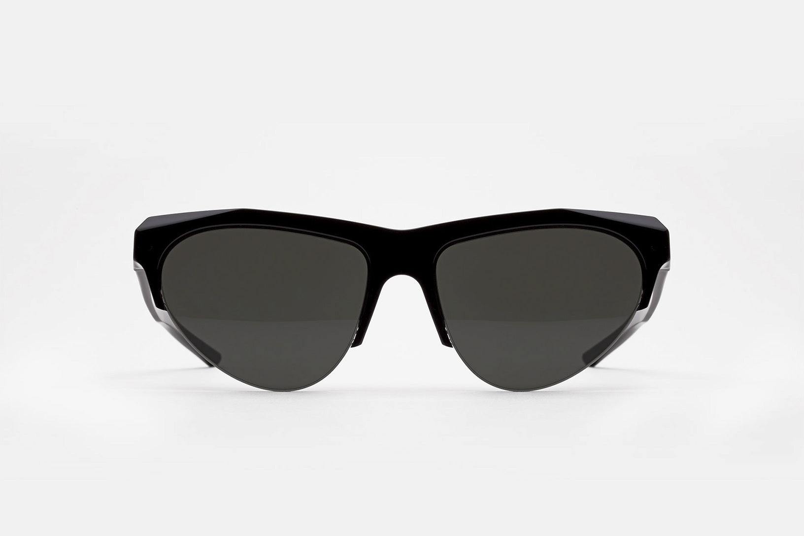 Ora – Retrosuperfuture