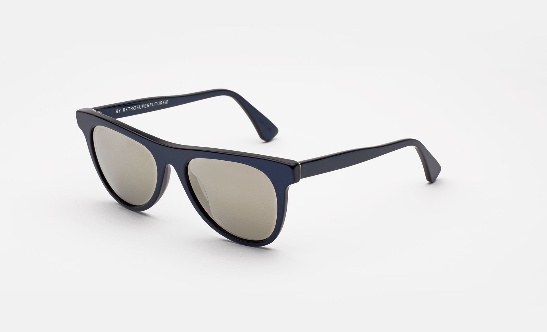 Man – Retrosuperfuture